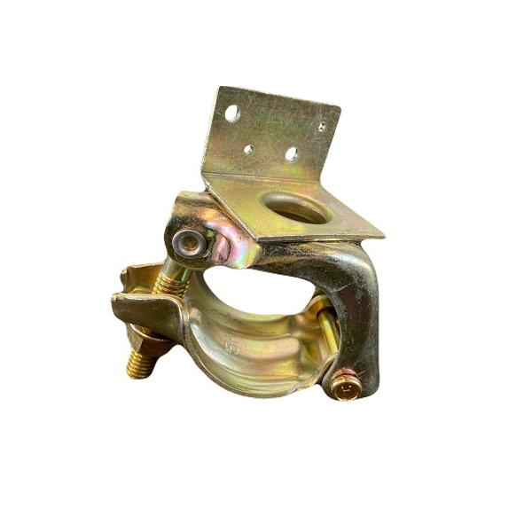 【発売日：2010年09月15日】単管パイプφ48.6に垂木(木材）を自在にクランプします。垂木の上より波板を止めるのに便利です。指定締め付けトルク２５０〜３５０kgf/cm締め過ぎに注意してください。商品によっては穴の位置と数が違う物がご...