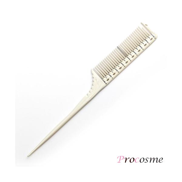 国家試験・コンテストに於けるワインディング技術の粋を集めた、ブロッキングの取りやすさに特化した機能が詰まったブロッキング用コーム「YS-185」に目盛りを印字した目盛付きコーム。4/8cmがわかりやすくブロッキング時の目安になります。両面印...