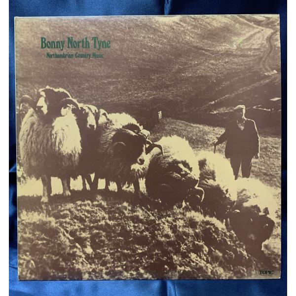 リリース年：1974年レーベル：Topic.12TS239プレス国：UKコンディション　ジャケ質 Excellent / 盤質 Very Good+1974年にリリースされたUK盤オリジナル、コンピレーションアルバム。ほぼ未使用品なのですが...