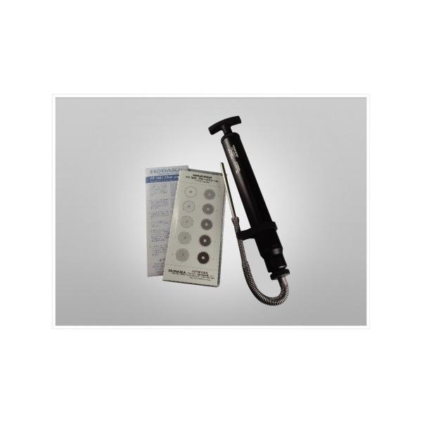 ■スモークテスタセット HT-1850の特長　　●燃焼排ガスを引き込んだときにフィルターぺーパーに付着したスモークとスモークスケールを比較してスモーク度の特定に！　　●全てのバーナーに使用でき、１分以内に正確なスモーク度を計測できます。　　...