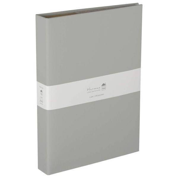 【商品概要】本体寸法:タテ290×ヨコ212×背巾40mm本体重量:660g布地表紙(綿)無線綴製本台紙:L判3段ポケットポイントシール台紙(クラフト)40枚(収納枚数:L判240枚)【商品説明】【商品詳細】ブランド：ナカバヤシ(Nakab...