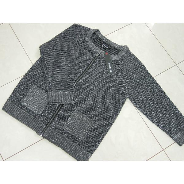 ■新品タグ付■IKE BEHAR アイクベーハー ■IKE BEHAR アイクベーハー社はラルフローレンのシャツ等を製造しているファクトリーブランドです■レディース 7部袖のジップアップのニット カーディガン■素材 綿52％ アクリル48％...