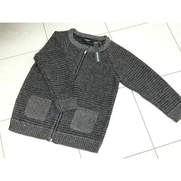 ■新品タグ付■IKE BEHAR アイクベーハー ■IKE BEHAR アイクベーハー社はラルフローレンのシャツ等を製造しているファクトリーブランドです■レディース 7部袖のジップアップのニット カーディガン■素材 綿52％ アクリル48％...