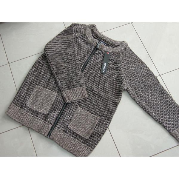 ■新品タグ付■IKE BEHAR アイクベーハー ■IKE BEHAR アイクベーハー社はラルフローレンのシャツ等を製造しているファクトリーブランドです■レディース 7部袖のジップアップのニット カーディガン■素材 綿52％ アクリル48％...