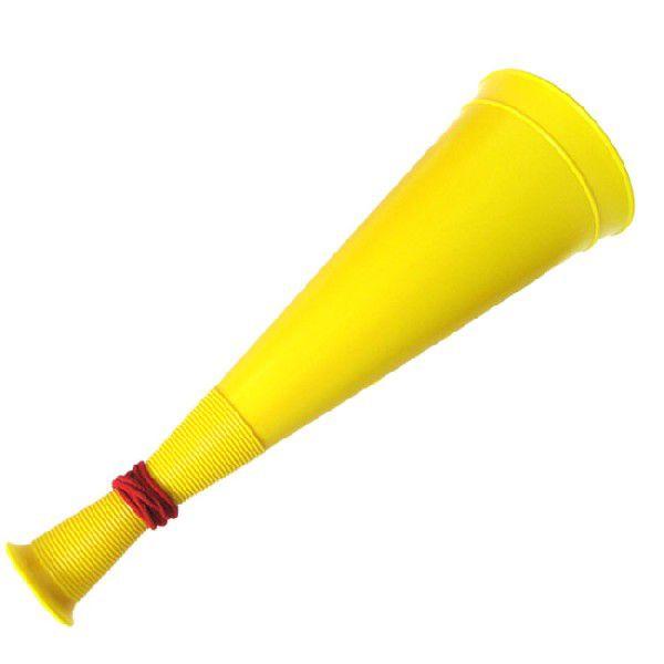 ロングビックメガホ(黄 イエロー)は超特大の応援用メガホン!長さは51cmの迫力サイズ!応援が盛り上がること間違いなし。日本製で安心。先端部分の生地が二重になっており、生地が厚く補強されています！光に透かせて見ると、先の部分だけ色が濃くなっ...
