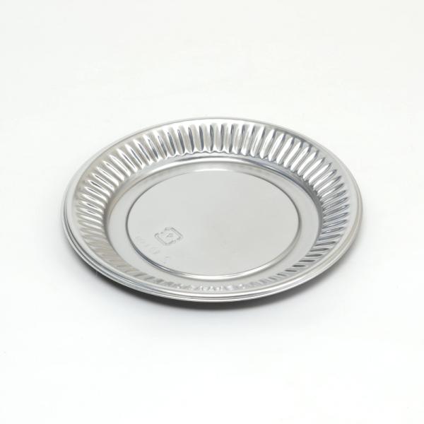 JANコード：4945965040288　シモジマコード：004462906材質：HIPSサイズ：外寸:180φ×18mm金属のお皿をイメージした丸皿です。しっかりとしたコーティング加工でバーベキューやオードブルの取り分け皿に便利です。裏面...