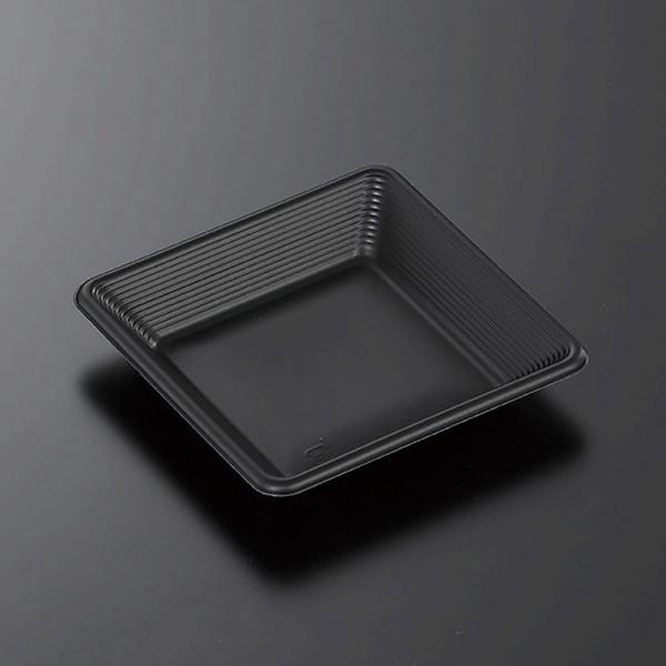 外寸：120×120×20mm○美しいフォルムとディテールにこだわった新素材プラスチック製の惣菜容器です。和洋中エスニックなどさまざまなカテゴリーに対応します。軽さと強さを両立したきめ細かなポリプロピレン発泡層とPPF無発泡層との積層構造の...
