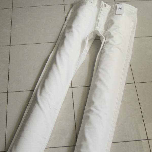 ■トルネードマートゼロ(Zero by TORNADOMART) シャンブレーブライトストレッチパンツ■新品タグなし(写真の紙タグは付属しません)定価15,400円 日本製■6318917400 COL030 ホワイト■サイズMウエスト81...