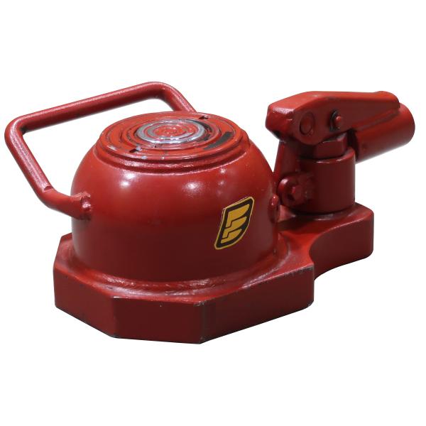 ※一度に複数個の購入をご希望の方はご注文前にご相談下さい。【低床シリーズポータブルジャッキ】最低高をより低くしたポータブルジャッキで、標準型、２段伸び、３段伸びの3種類があります。多段階に昇降するラム構造は、最上位のラムでは能力が少なくなる...