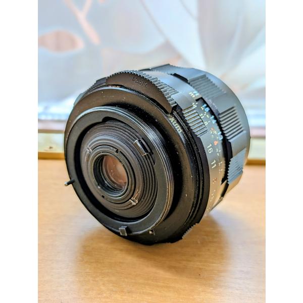 ■コンディション非常に綺麗な外観を保っております。通常使用に出来る分かりにくい小キズ、すれていどです。アタリや大きなキズもありません。マウントも非常に綺麗で、― 光学系 ―美しいコーティングを保っております。レンズ表面にキズはありません。カ...