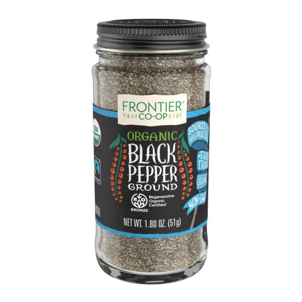 Frontier Co-op Regenerative Organic Certified 挽き黒コショウは、濃厚な風味とピリッとした香り、そしてウッディでフローラルな香りと心地よい辛さが特徴です。世界で最も人気のあるスパイスの一つである黒...