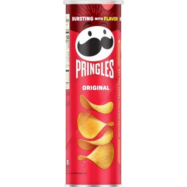 プリングルズ オリジナルは、シンプルながらクセになる塩味と、軽やかな食感が楽しめるスタックタイプのポテトクリスプです。薄く均一なチップスに、ほどよい塩気が端までしっかりと味付けされており、飽きのこないおいしさが魅力です。映画やスポーツ観戦、...