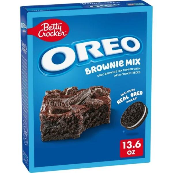 オレオクッキーの味わいを楽しめる、トッピング用クッキーピース付きのブラウニーミックスです。チョコレート生地の上にオレオクッキーピースをのせて焼くことで、見た目にも楽しい仕上がりになります。作り方は、水・油・卵を加えて混ぜ、付属のオレオクッキ...