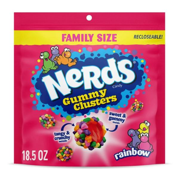 カリッとした食感とやわらかなグミがひとつになった、ナーズのグミ クラスターズ レインボーです。カラフルなレインボーナーズキャンディで、フルーティーなグミを包み込み、ひと口ごとに食感と味わいの変化が楽しめます。甘さの中にほどよい酸っぱさがあり...