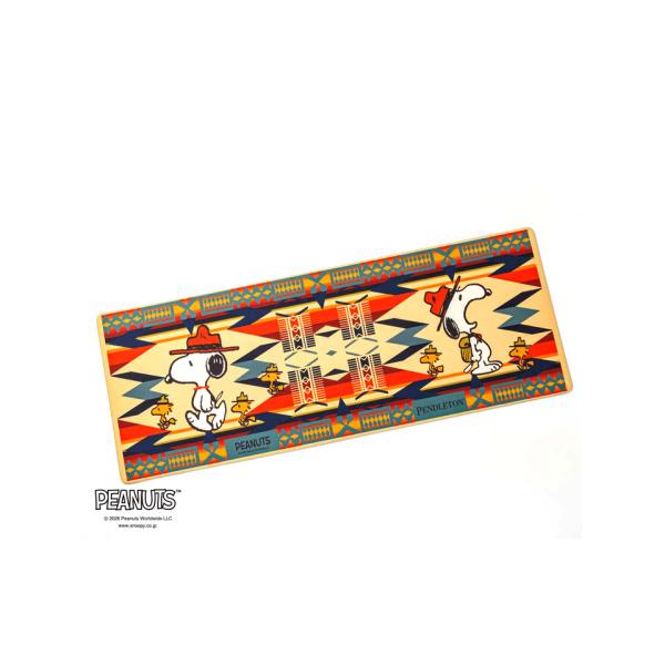 PENDLETON ペンドルトン PEANUTS PVC キッチンロングマットはPENDLETONならではのネイティブデザインをベースに元気いっぱいのビーグル・スカウトたちをデザインしたお手入れが簡単なPVC素材のキッチンマットです。 ペン...