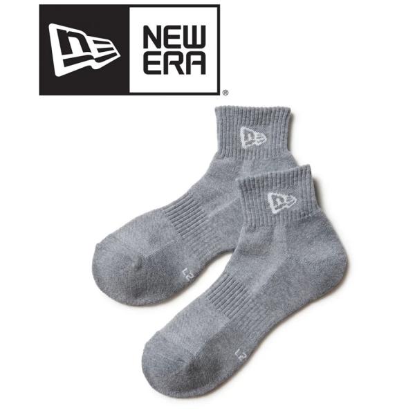 ニューエラフラッグをジャカードで表現した3ペアソックス。くるぶしより上のアンクル丈です。[ブランド名]NEW ERA - ニューエラ 　[商品名]SOCKS ANKLE 3PAIRS GRY - ソックス アンクル 3ペア グレー     ...