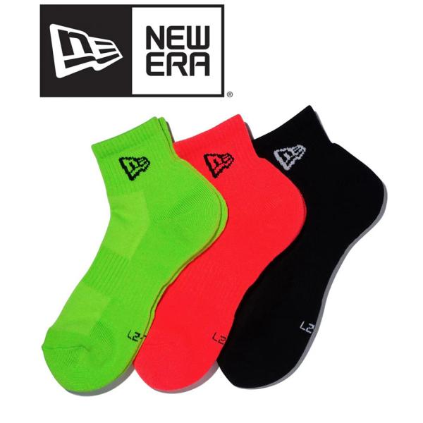 ニューエラフラッグをジャカードで表現した3ペアソックス。くるぶしより上のアンクル丈です。[ブランド名]NEW ERA - ニューエラ 　[商品名]ソックス アンクル 3ペア ブラック/ネオンオレンジ/ネオングリーン[メーカー型番]14518...