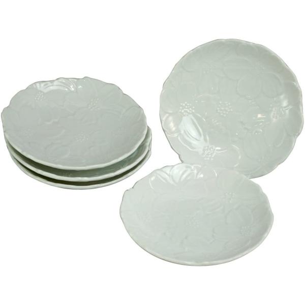 ■浮き上がる花のレリーフの美しさをお楽しみください。（皿以外の撮影用小物は付属しません）■サイズ：径14.5x高3cm■生産地：日本■素材・成分：磁器(美濃焼/JAPAN-MINOYAKI)■電子レンジ可能/MICROWAVABLE■食洗器...