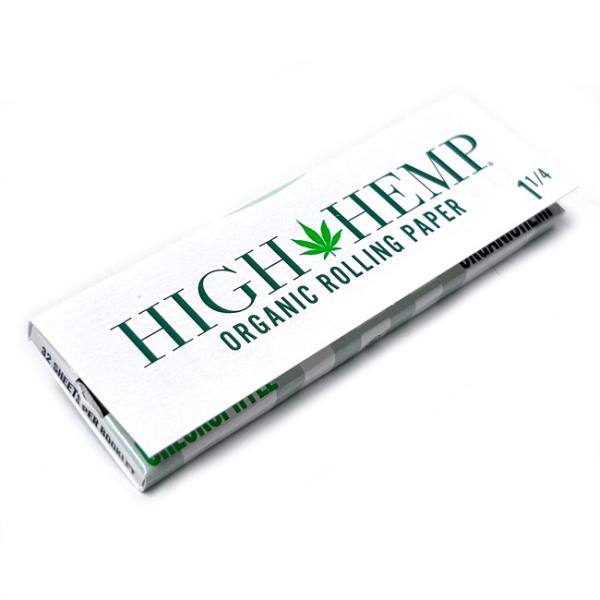 High Hemp（ハイヘンプ）の、手巻きタバコ用ジョイントペーパー1 1/4サイズ32枚入り。世界初のFLASH DEHYDRATION(フラッシュ脱水システム)技術を使用し、ナチュラルなグリーンを残した100%のヘンプペーパーです。素材...