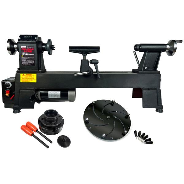 【ピーウッド電動工具 木工旋盤 PWL-254VD】●リアルタイムに回転速度がわかるデジタル回転数表示が標準装備。単相100V DCモーター採用の為一般的な電動工具と比べ動作音は非常に静かです。●直径は10”（約254mm）長さは18”（約...