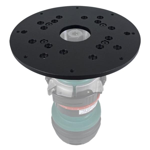 【ピーウッド トリマ用アルミプレート PWR-RP3】●国内各メーカーのトリマに対応したアルミ製プレート。●大径ベースとして安定作業に。●自作トリマテーブルや木工作業台に取り付けての使用に。外径　146mm厚み　5mm中心穴 36mm取り付...