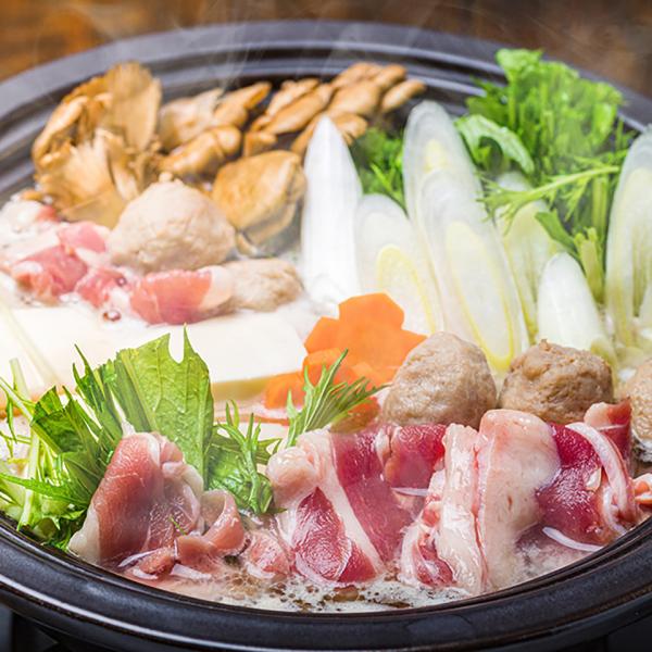 寒い日や、ちょっと疲れた日の夕食にもぴったり。湯気と一緒に広がる香りと、口の中にじゅわっと染みる鴨の旨みは、思わず笑顔になる味わいです。※直送品のため、代引きでのご注文はお受けしておりません。予めご了承ください。商品詳細【内容量】岩手鴨もも...