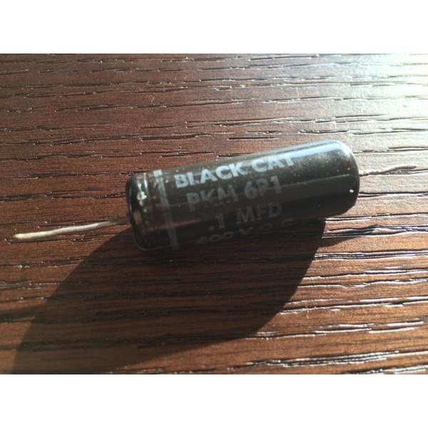 Spragueよりもカラッと明るいハイクオリティコンデンサ。Cornell シリーズ※Black Cat : スタンダードなバイト感、レンジが低音まで広く、枯れた感じが強い。※Greenie : Black Catと似ているが、若干バイト感...