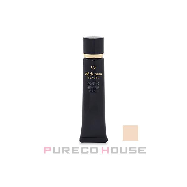 肌表面の乱れとくすみを補正し、トーンアップした肌に導く化粧下地。長時間うるおいを保ち、使うたびになめらかでクリアに輝く肌へ。素肌を均一な状態に整え、ファンデーションのつきやのりをよくします。上質なスキンケアクリームのようにしっとりなめらかな...