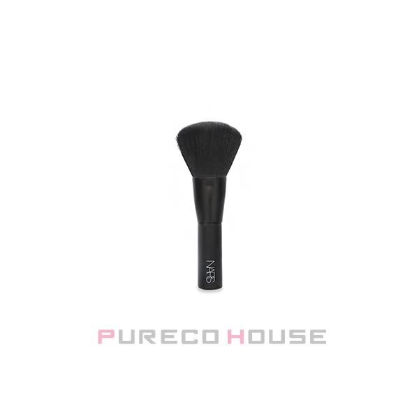 ドーム型のブラシ。持ち運びしやすいミニサイズです。【使用方法】ブラシが汚れるとつきにくくなりますので、いつも清潔にしてお使いください。ブラシが汚れたときは、ぬるま湯に中性洗剤を薄くとかして軽く振り洗いをし、洗剤が残らないように十分すすいだ後...