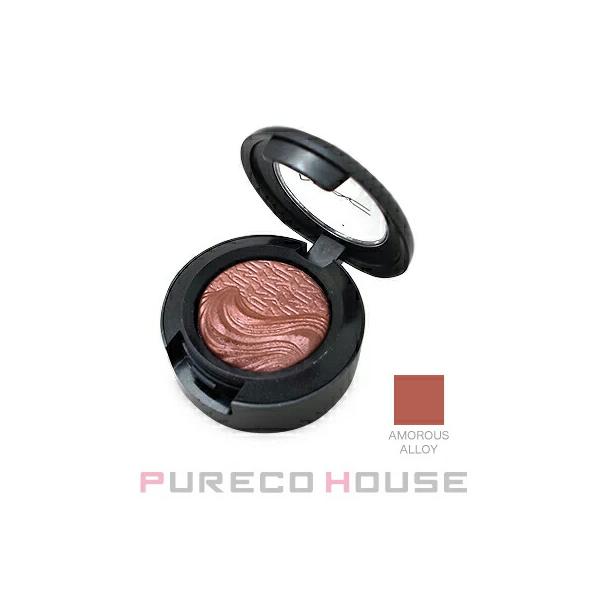 クリーム製品のなめらかさと、リキッド製品のブレンドのしやすさ、そしてパウダーの仕上がりを兼ね備えたモダンでハイブリッドなフォーミュラのアイシャドウ。色持ちが良く、光を鮮やかに反射し、輝きのある立体的な目元を演出。シアーなクリスタル ライトか...