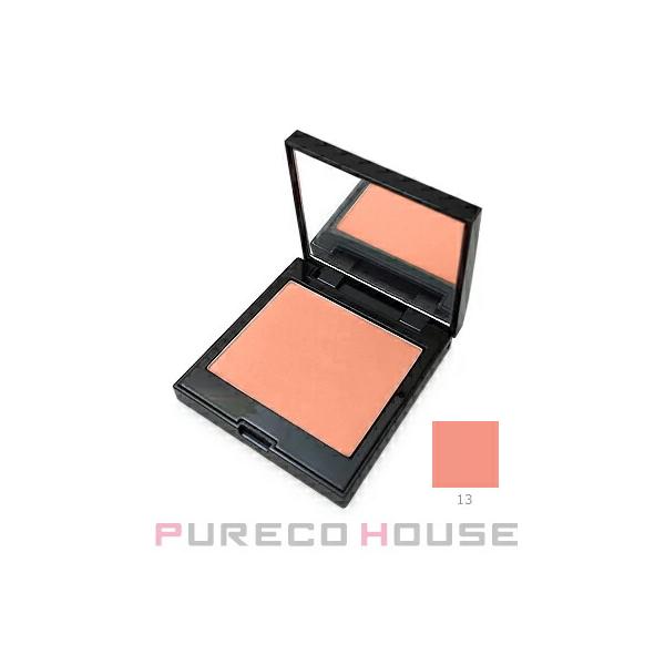 シアーに伸ばせばイノセント。大胆に重ねてスタイリッシュ。シーンに合わせて自在に雰囲気を操るチーク。ソフトでナチュラルな色調から鮮やかでポップなカラーバリエーション。モダンなマットフィニッシュと、微かに輝きを配合したシマーフィニッシュのライン...