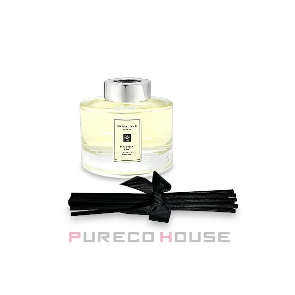 節度あるスタイル。それを定義するのは、意外性を秘めた洗練された感性。上品なテイストに見え隠れする、かすかな冒険心。時を超えたエレガンスには、ウィットや独創性がつねに巧みに織り込まれています。ジョー マローン ロンドンの伝統や心は、まさに、英...