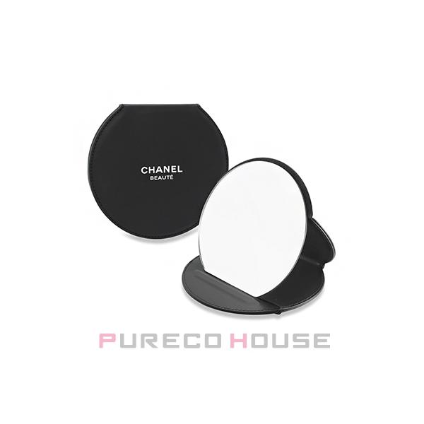 スタンドミラーです。ゴムで開閉します。薄いので、バッグの中に入れて持ち運びも可能です。●サイズ：約 縦12.5cm×横13.5cm―――◆こちらの商品はノベルティの為、外箱に潰れ、擦れ、汚れ等ある場合がございます。予めご了承の上お買い求めく...