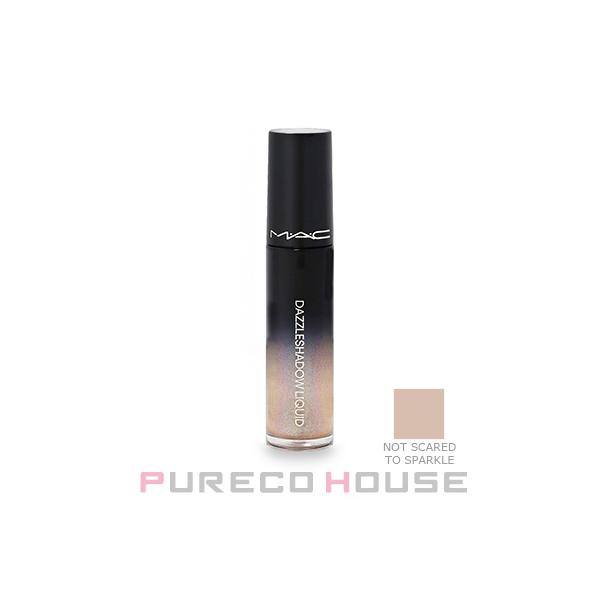 流れ星のようにきらめき、魅惑的でグラマラスな輝き放つリキッドアイシャドウ。とろけるように心地よく、ベタつかず快適。なめらかに伸びて、軽やかで重ね塗り自在。側面を使えばひと塗りではね上げライン、平らな面を使えばまぶた全体を一気に彩ることができ...