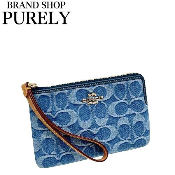 coachのシグネチャー デニム コーナー ジップ リストレットのご紹介です。環境に優しい素材とヴィンテージ感あふれるデザイン性がオシャレなポーチです。大きく開くファスナー式の開閉なので、交通系ICカードやスマートフォン、アクセサリー類など...