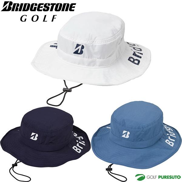 【商品説明】吸収された水分が振動し蒸発冷却することで生地温度を下げることができる冷感メカニズムを採用したバケットハット。天面部分には保冷剤を入れることができ、真夏の暑い時期には重宝するアイテムです。調整紐がついているのでユニセックスとして使...