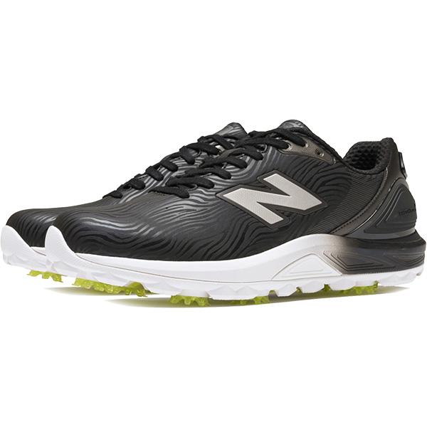 【商品説明】トッププレイヤーの足元を支えるパフォーマンスモデル「Fresh Foam 2500」がフィット感・快適性・安定性を高めてv5にアップデート。Fresh Foam Xミッドソールが快適なクッション性を提供、新設計CRカウンターがか...