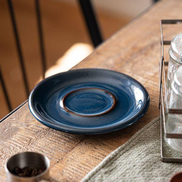 温かい気持ちで一日がはじまる…。ぽってり厚口で落ち着いたカラーのコーヒーシリーズ。ラテにカプチーノにエスプレッソ。シーンに応じて形状が選べる多彩なラインナップです。丈夫な作りなので、業務用食器としてもおすすめ。ボディはORIGAMIシリーズ...