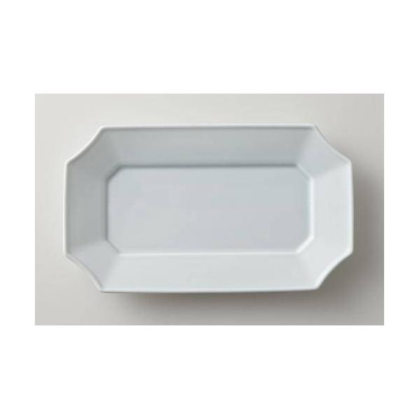 【mizu-mizu(瑞々)】毎日の食卓の主役は、器に盛り付けられる料理です。控えめではあるけれど、主役がみずみずしく映えるように、小田陶器と深山そしてデザイナーの小野里奈が、毎日の食卓の風景を思い描きながら共に制作する器。「瑞々」は、艶や...