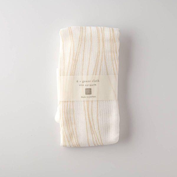 ざっくりと織りあげたガーゼを6枚重ねて縫製。粗めに織り上げていますので、通気性もよく乾きも早いので衛生的にお使いいただけます。お洗濯後はふわふわボリュームアップ。手になじみやすくなります。大判でコットン100％なのでふきんとしてだけではなく...