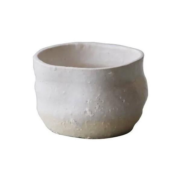 桂山窯は初代和田桂次郎開窯以来、九十有余年、恵まれた美濃の風土のもと、食器、工芸品、茶道具等を伝承技法のもと制作しております。伝統を大事にしながら、現代に生を受ける作家として、新しい息吹を表現すべく意を留めております。願わくばこの作意が愛陶...