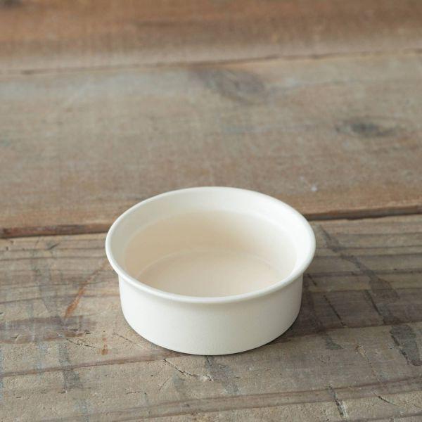 momentシリーズから、シンプルでS/M 2サイズで展開のココット。別売りの240mmプレートとあわせることで、カフェのワンプレートのようなうつわ使いをすることもできます。moment シリーズは、トーストが主役の朝ごはんのためのうつわと...