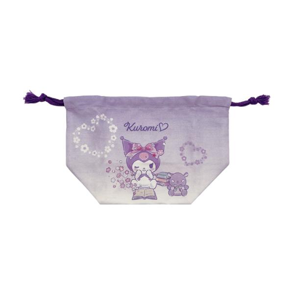 クロミの可愛いランチ袋です。お弁当箱やおしぼり、カトラリーセットなどを入れて持ち運ぶのにぴったりなサイズ感♪マチ付きなので安定して持ち運びできる◎【仕様】本体サイズ：約W145×H170×D120mm材質：綿日本製弁当　遠足　子供　子ども　...