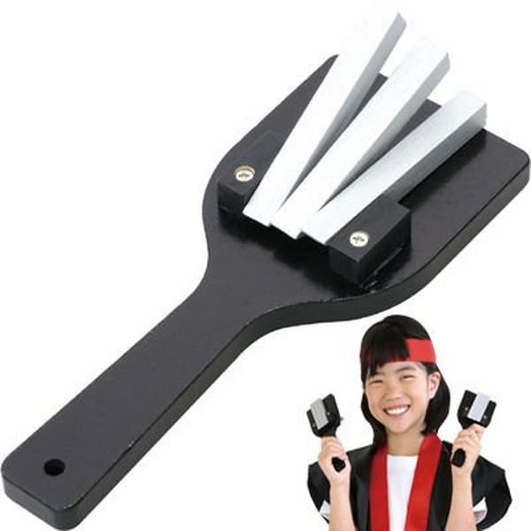 カラー豊富な両面タイプの鳴子！運動会での演舞や応援に活躍してくれます♪表・裏に3連のバチ付きでよく音が出ます◎【仕様】サイズ：80×170×35mm・木製PP※お使いの画面環境により画像の色味に多少の差異が生じます。予めご了承ください。