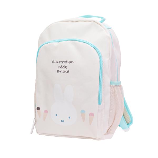 軽くて通園・通学に使いやすいミニデイパック！小さなお子様でも背負いやすいスモールサイズで、遠足、旅行、お出かけだけでなく通園・通学などの日常使いにもぴったり♪背あて面はメッシュ生地で蒸れにくく、ショルダーベルトはずり落ち防止用のハーネス付き...