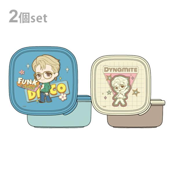 TinyTANより大ヒット曲「Dynamite」の衣装に身を包んだイラストのランチグッズが登場！入れ子式でコンパクトにまとめられるシール容器2個セットです。保存容器としてもお弁当箱としても使用できます◎【仕様】大サイズ：W120×H120×...