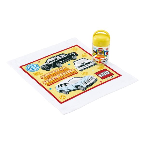働く車がいっぱい！トミカのランチグッズが登場です♪行楽や普段使いに便利なおしぼり＆ケースセットが登場♪ふたが開けやすいハンドル式になっています。濡れたおしぼりを凍らせて保冷剤代わりにも！【仕様】ケースサイズ：約W58×H125×D44mmお...