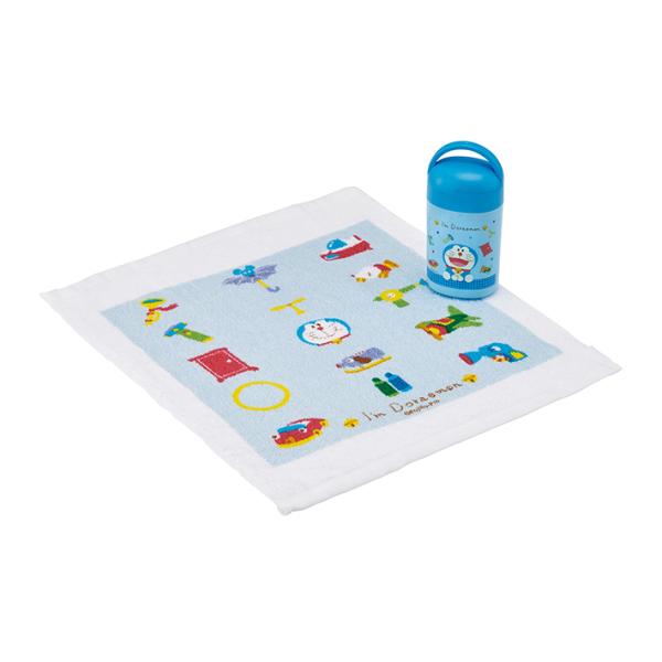 行楽や普段使いに便利なおしぼり＆ケースセットです♪ふたが開けやすいハンドル式になっています。濡れたおしぼりを凍らせて保冷剤代わりにも！【仕様】ケースサイズ：約W58×H125×D44mmおしぼりサイズ：約W320×H280mm材質：ケース/...