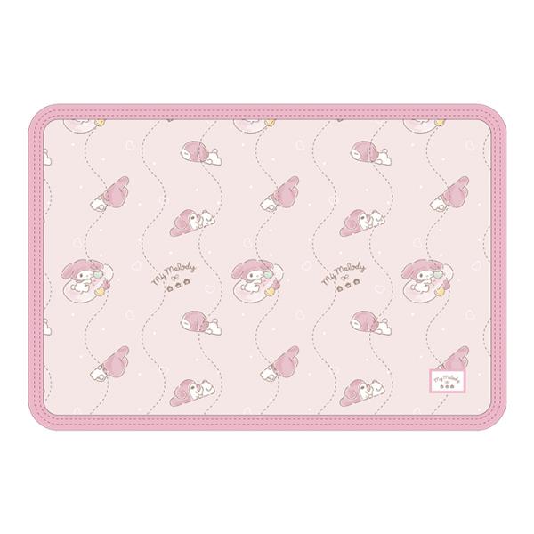 ゴムで留めるタイプのひんやり枕パッドです。接触冷感生地なので寝る時にひんやりして暑い日もぐっすり♪【仕様】サイズ：約W630×H430mm材質：ポリエステルインクジェットプリント織りネーム接触冷感子供　こども　キッズ　シングル　寝具　枕　ま...