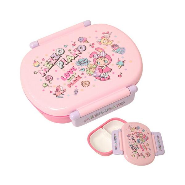 メゾピアノ限定デザインのキュートなランチボックスです♪カラフルでポップなデザインでお弁当の時間が楽しくなりそう！お箸やコップとセットでそろえるとさらにgood◎▼仕様サイズ：148x123x51mm容量：360ml耐冷温度：-20度耐熱温度...